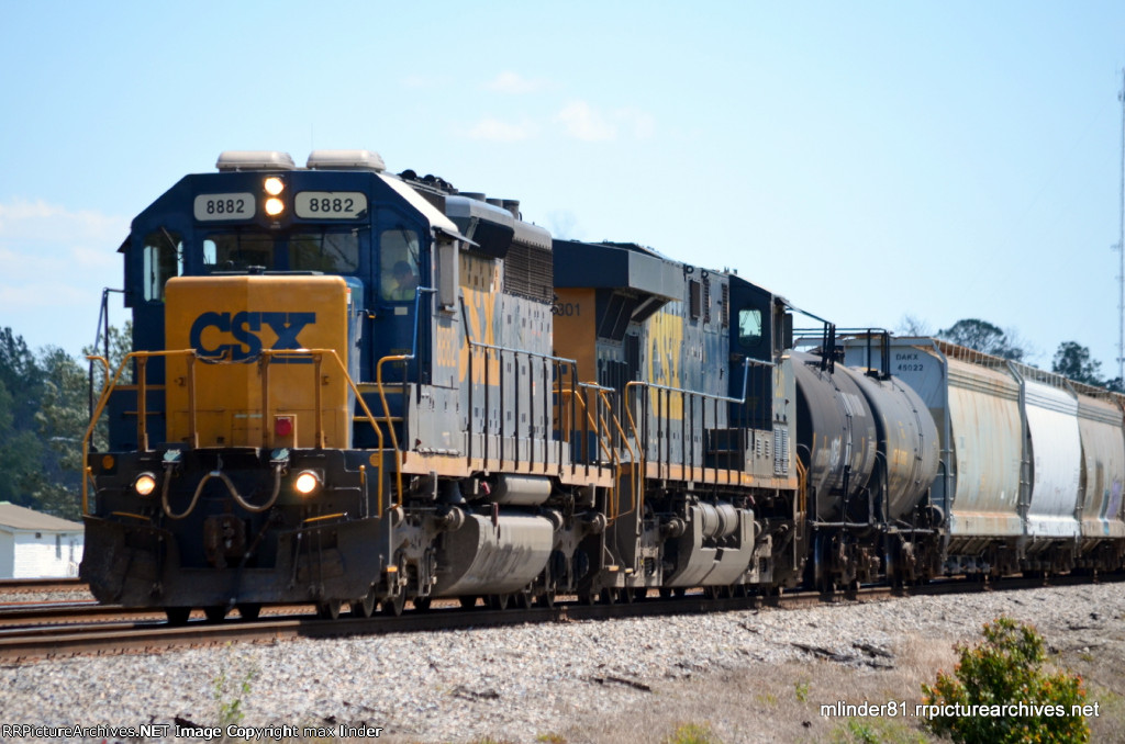 CSX 8882